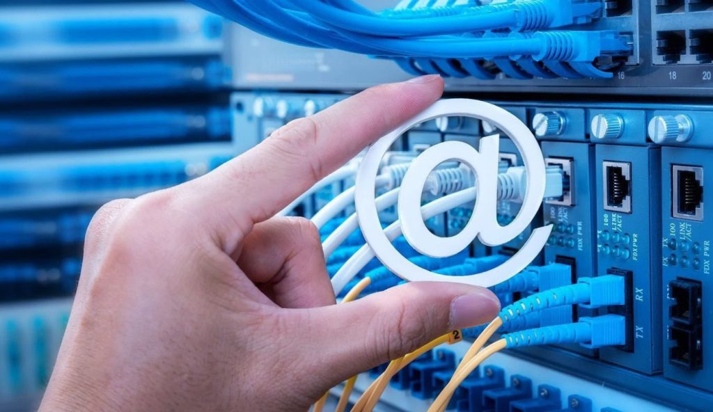 Mail Server là gì? Tính năng, phân loại và cách thức hoạt động ...